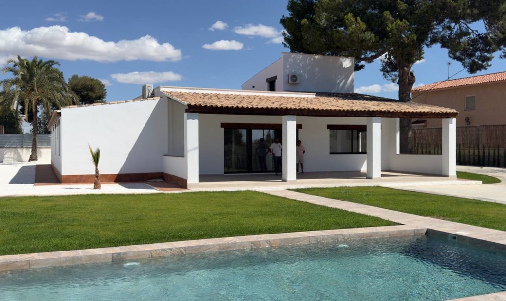 Elche Villa In Elx, Valencian Community, Spain For Sale (14237243)
