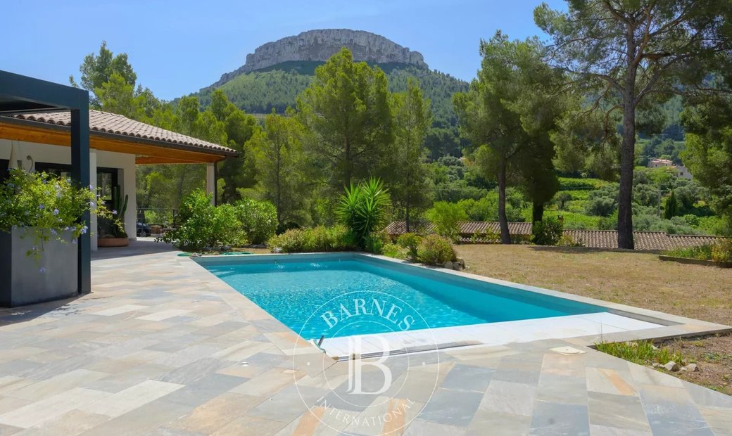 Cassis House In Cassis, Provence Alpes Côte D'azur, France For Sale ...