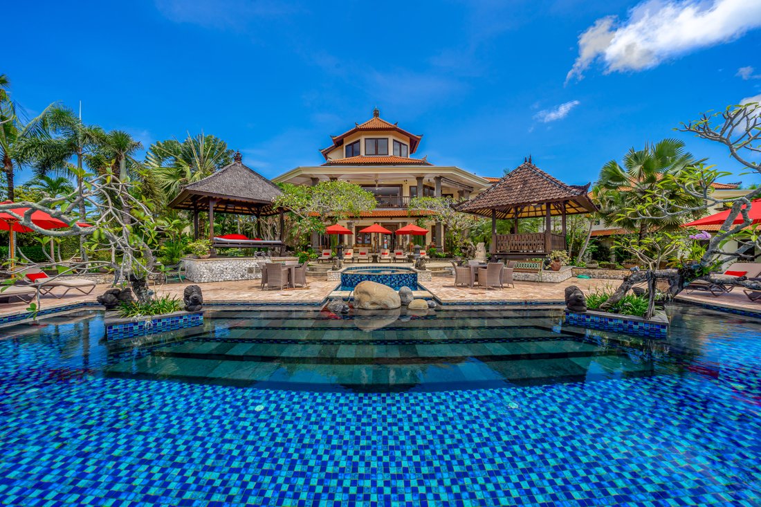 Majestic Colonial Hill Top Estate With Stunning Views Over In Bali ...