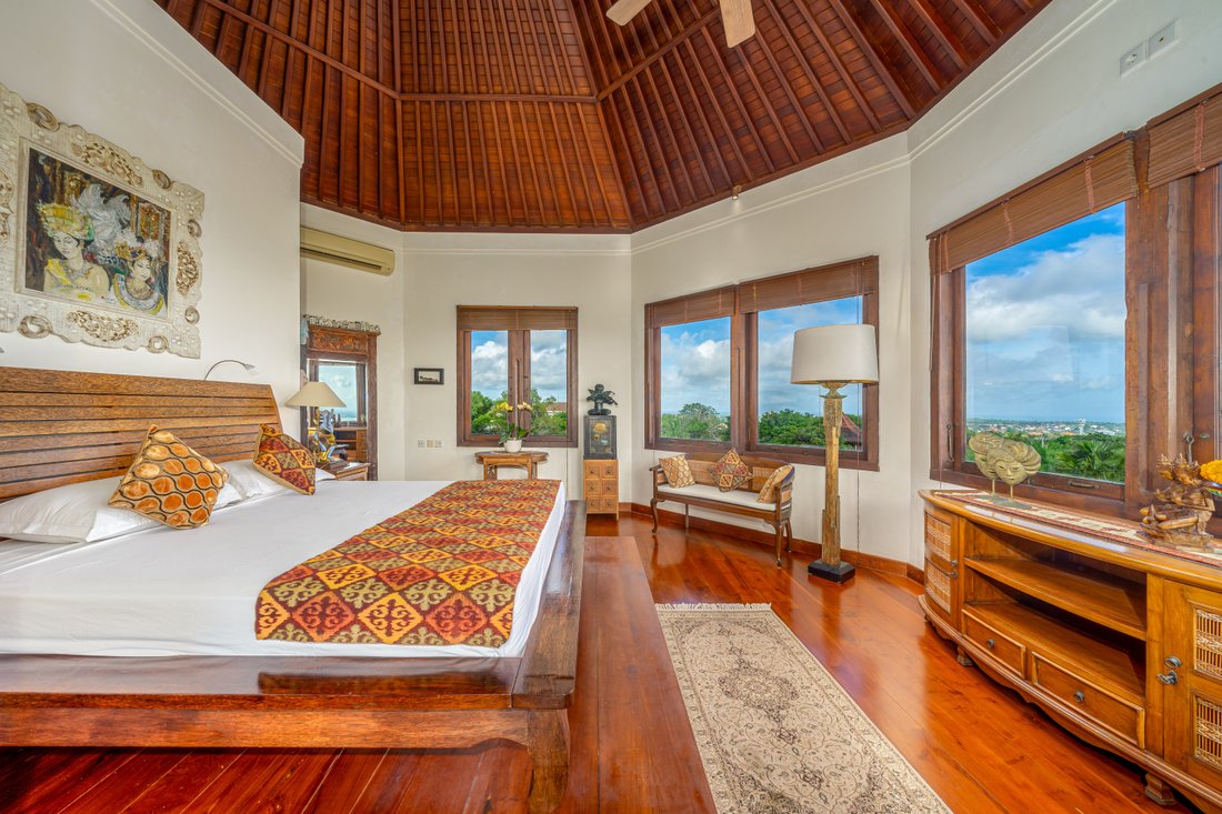 Majestic Colonial Hill Top Estate With Stunning Views Over In Bali ...