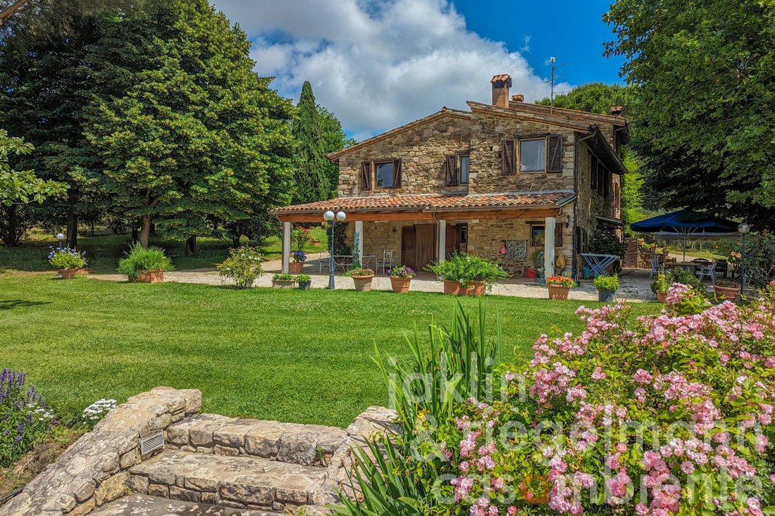 Prestigious Country Estate For Sale With A Private Golf Course In ...