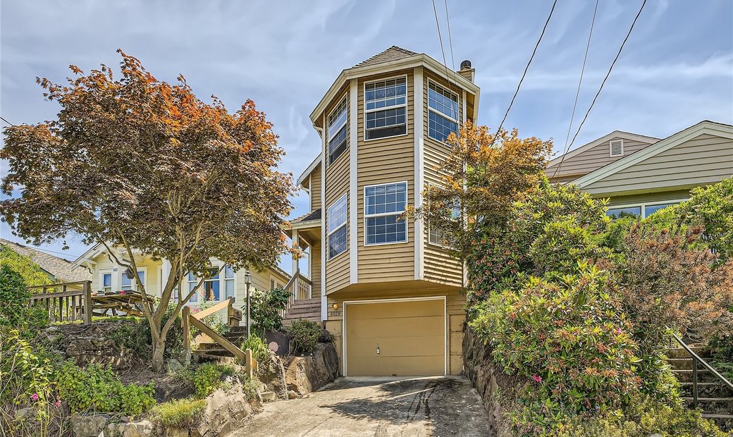 8020 Meridian Avenue, Seattle, Wa, 98103 In Seattle, Washington, United ...