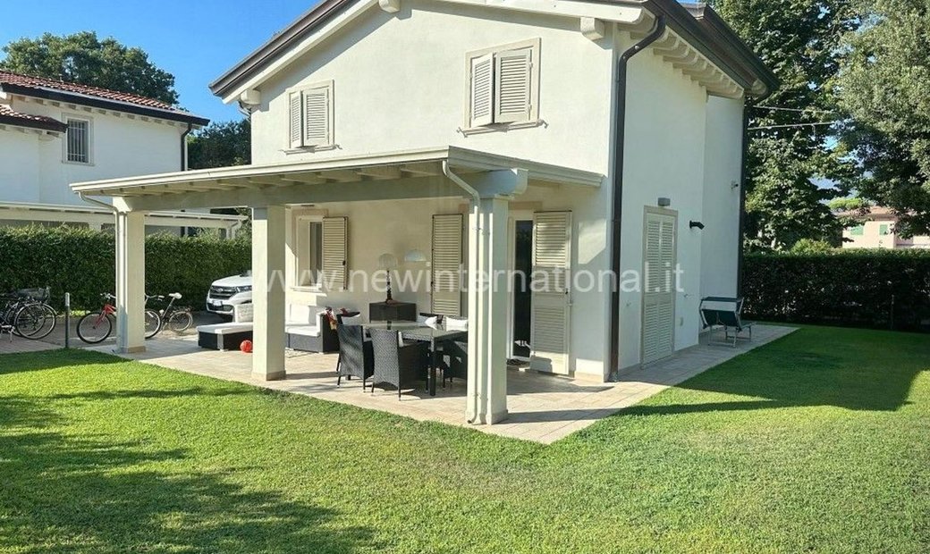 Montignoso Villa In Cinquale, Tuscany, Italy For Sale (14164762)