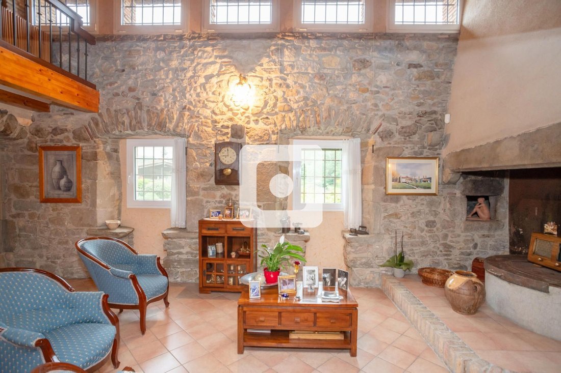 Flaça Villa In Flaçà, Catalonia, Spain For Sale (14418510)