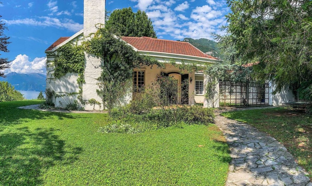 Splendid Period Villa With Breathtaking Lake View In Lierna, Lombardy ...