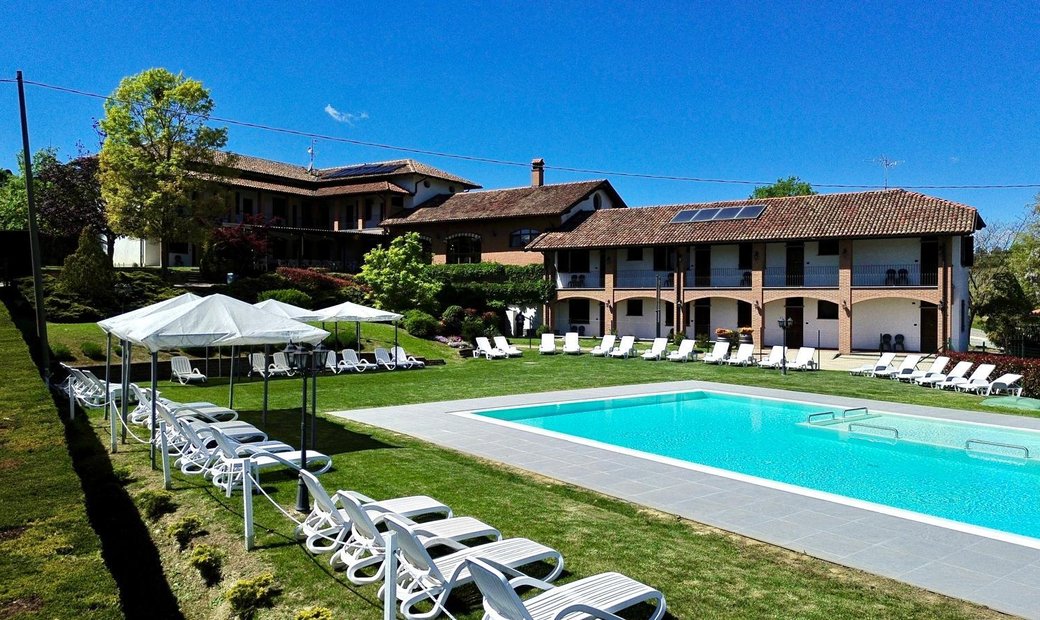 Farmhouse With Vineyards In The Heart Of In Montferrat, Piedmont, Italy ...