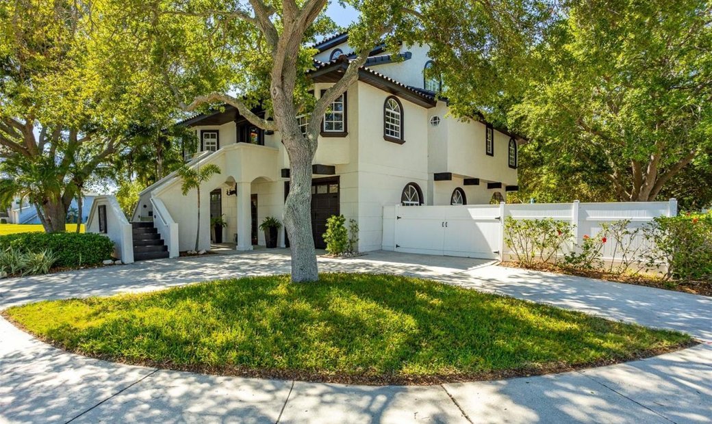 Listings by Aaron Chand - Exp Realty - United States | JamesEdition
