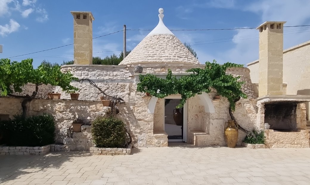 Stunning Estate In Valle D'itria, Puglia, With Swimming Pool In Apulia ...