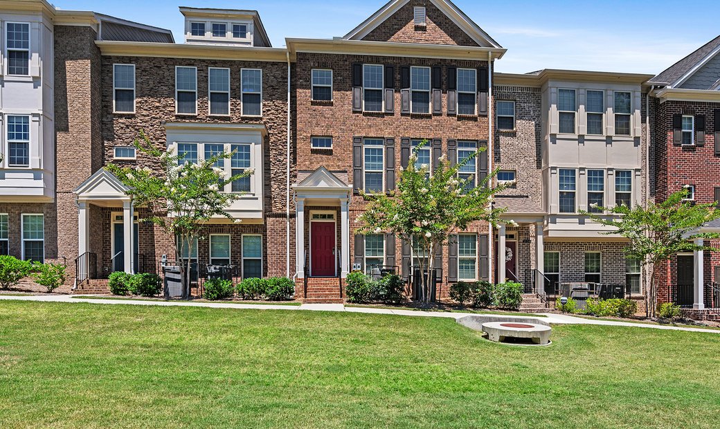 Newer Townhome With An Open Floor Plan And In Decatur, Georgia, United ...