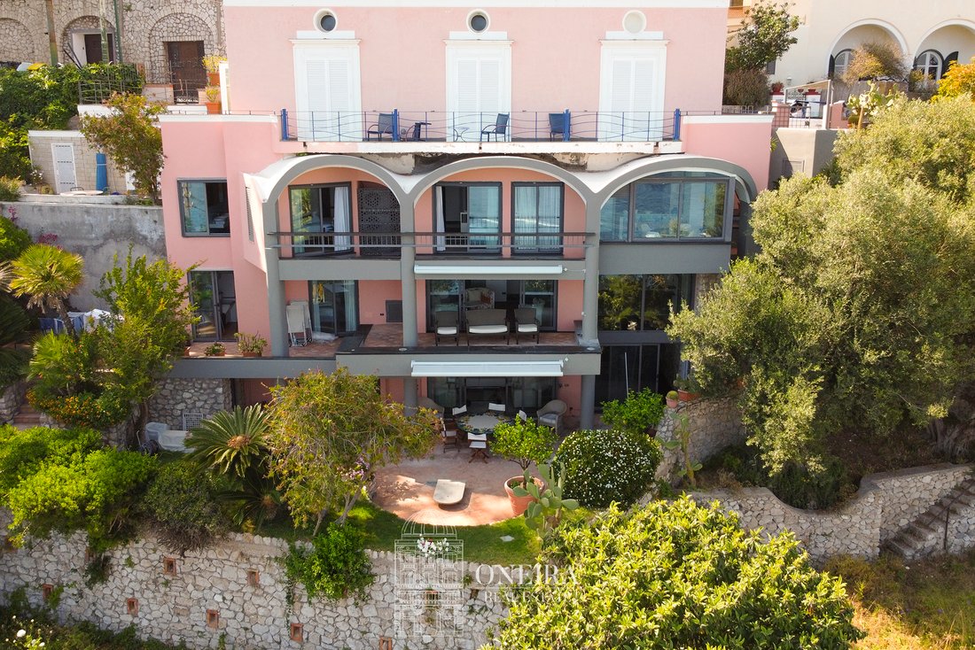 Luxurious Villa With Breathtaking Views Of The In Capri, Campania ...