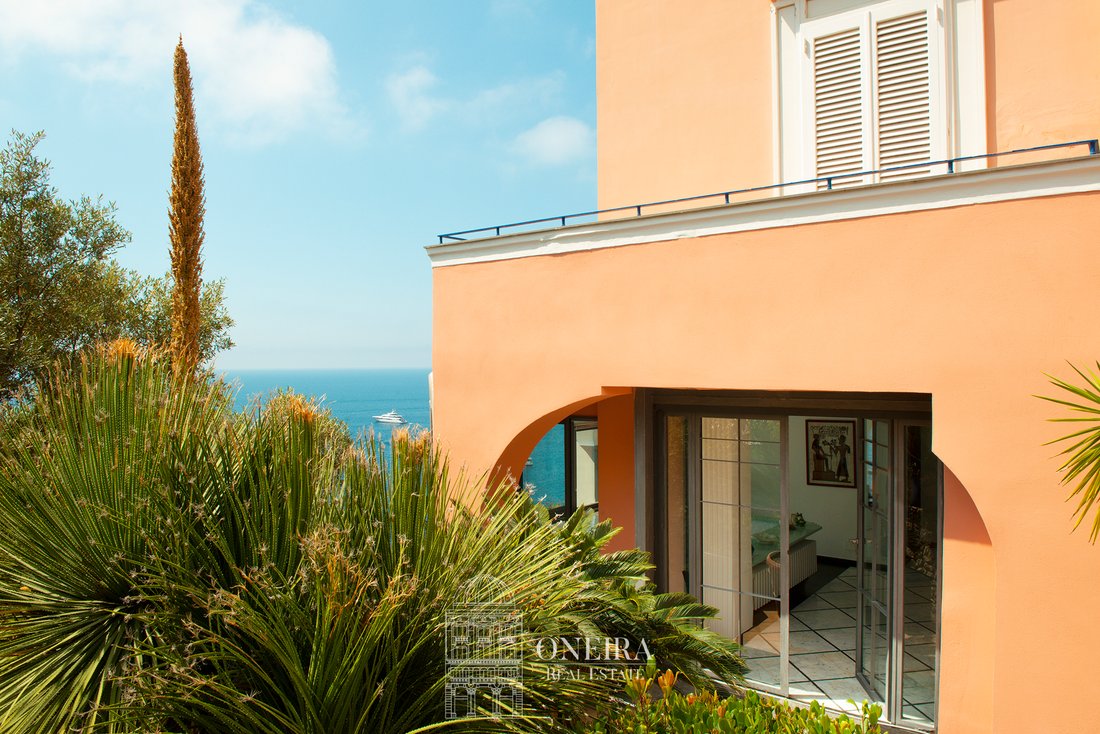 Luxurious Villa With Breathtaking Views Of The In Capri, Campania ...