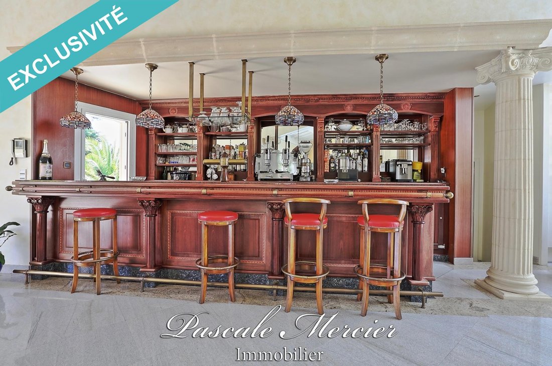 Superbe Villa De 235 M2 Sur 2 Hectares In Dax, Nouvelle Aquitaine ...