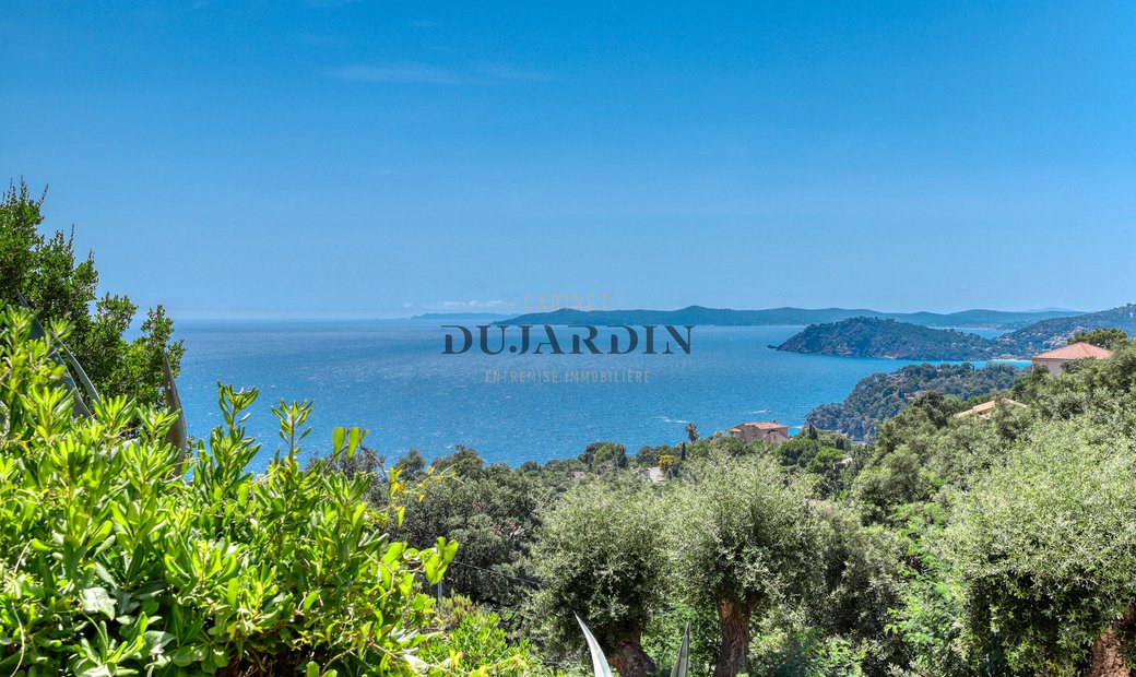 Villa Avec In Rayol Canadel Sur Mer, Provence Alpes Côte D'azur, France ...