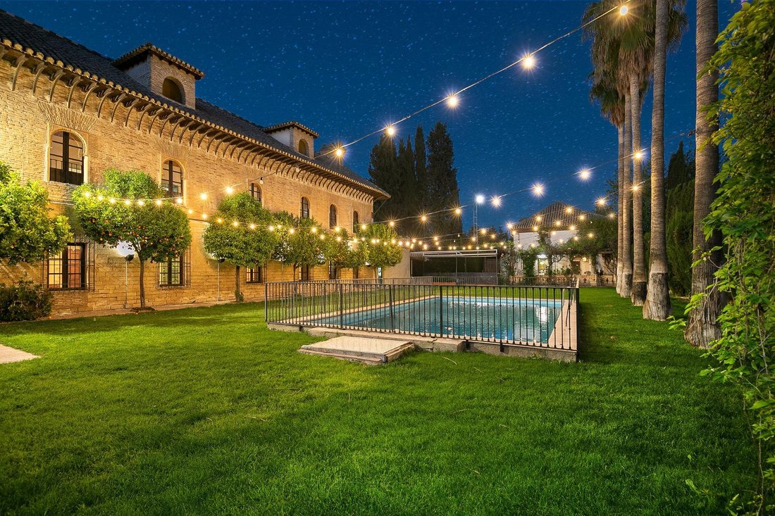 Palacio Real De Soto De Roma In Centro, Granada, Spain For Sale (14437150)