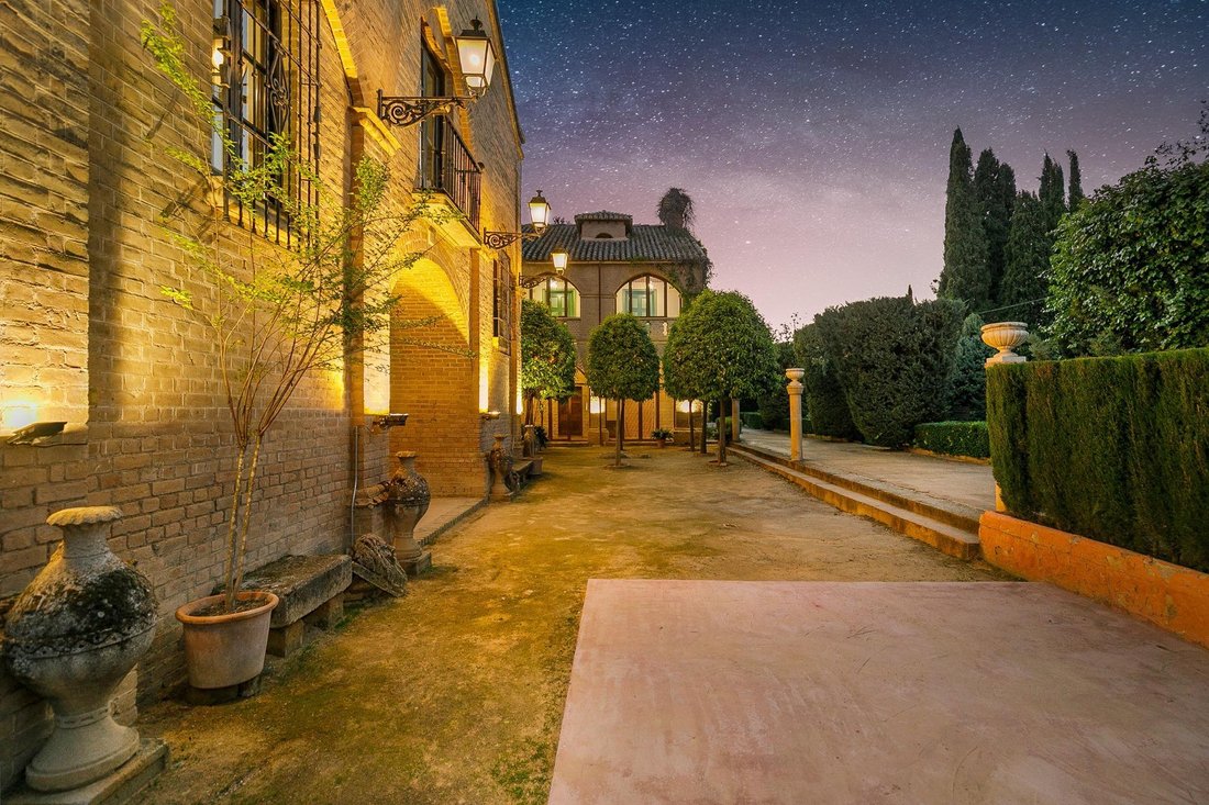 Palacio Real De Soto De Roma In Centro, Granada, Spain For Sale (14437150)