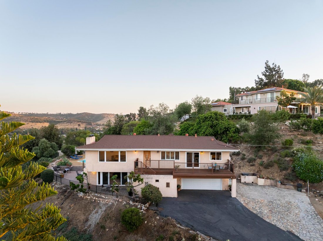 Hilltop Location With Unparalleled In Poway, California, United States ...