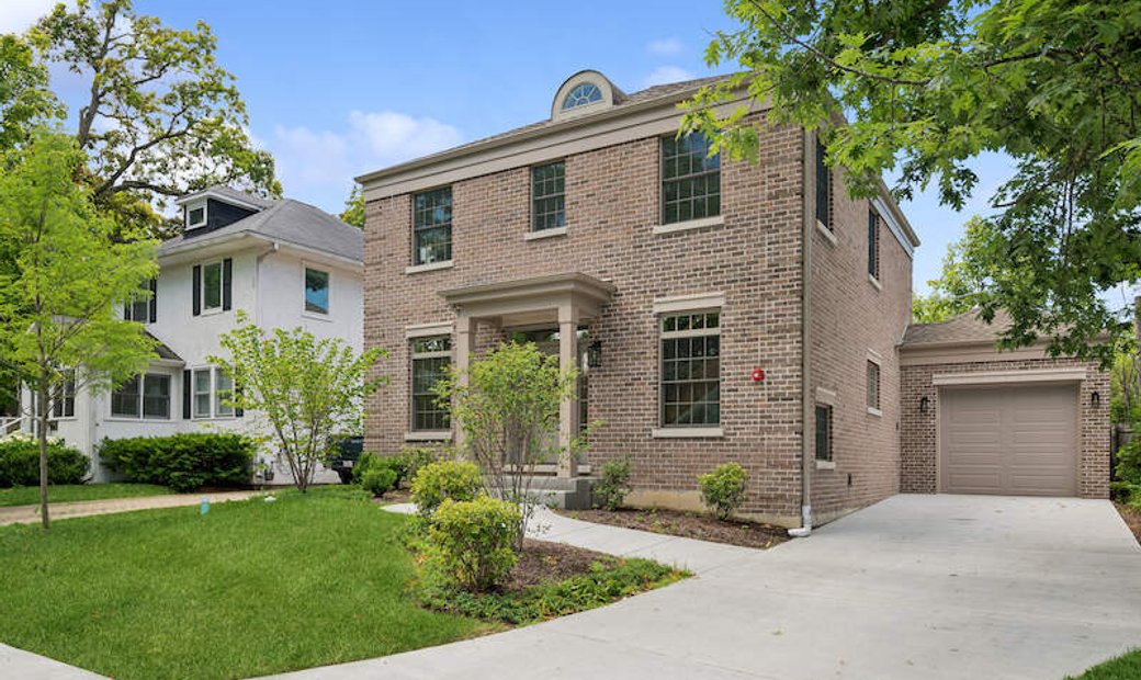 Le Luxe Moderne Vous Attend Dans Ce Dans Shields Township, Illinois ...