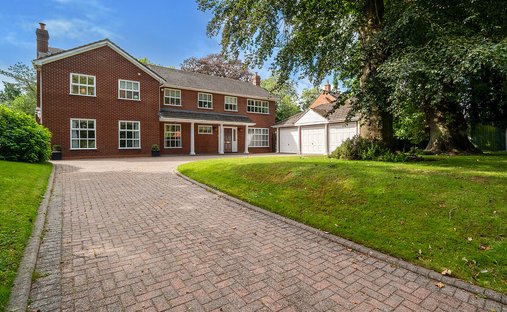 Luxury homes for sale in Harbury, England, United Kingdom | JamesEdition