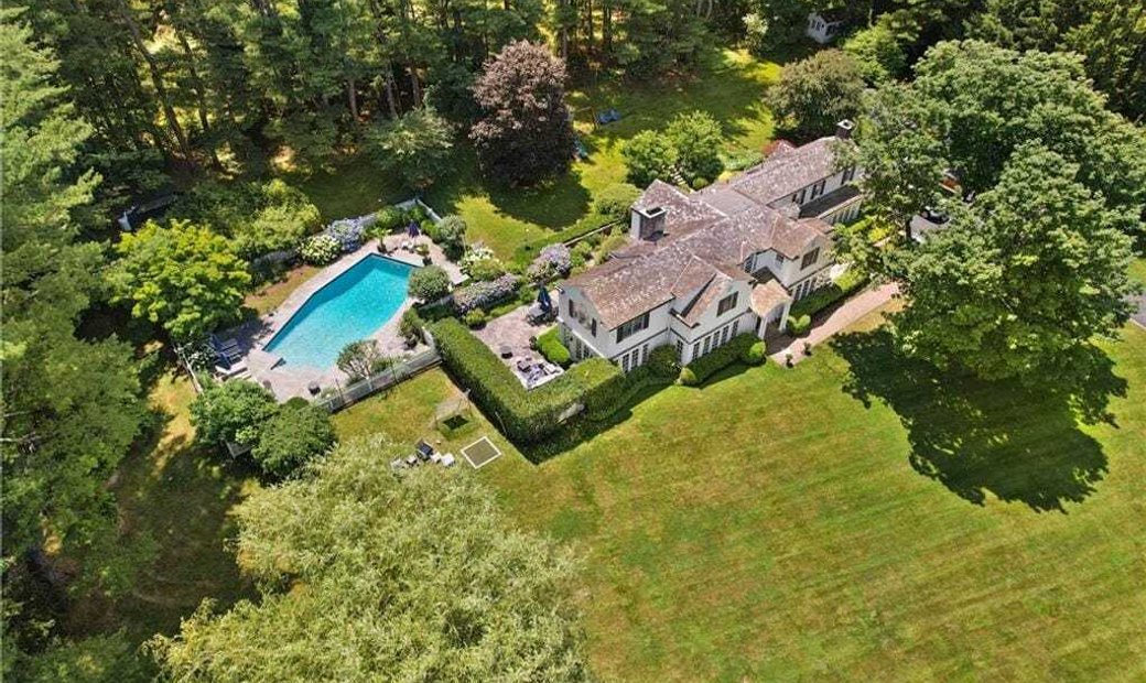 The White House Of Lawrence Farms East In Mount Kisco, New York, United ...