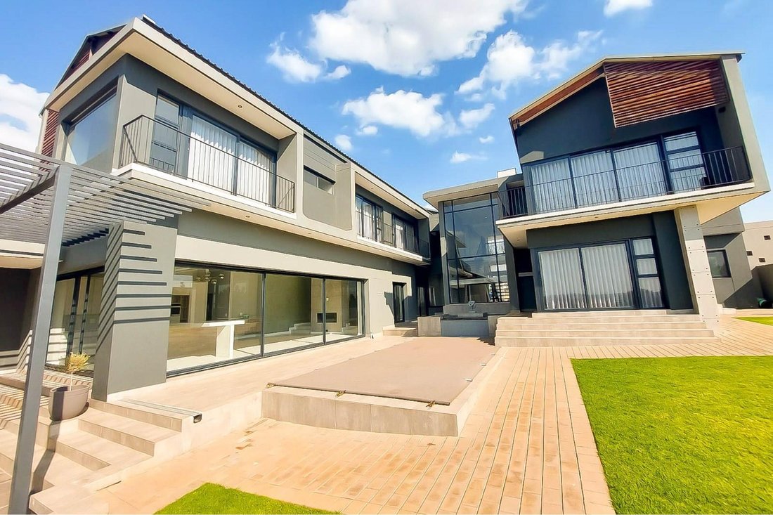 Stunning 5 Bedroom House In Midstream In Olifantsfontein, Gauteng, South Africa For Sale (14442630)