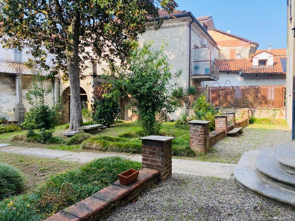 Historical Estate With 500 Sqm Garden On In Gassino Torinese, Piedmont ...