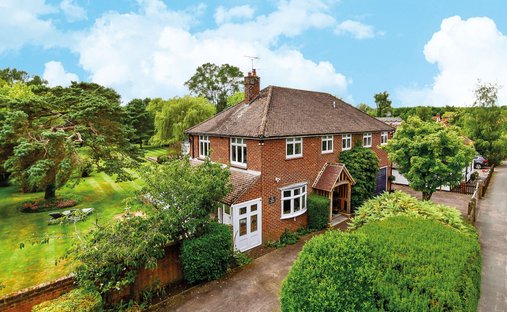 Luxe plage maisons à vendre en Sturry, Angleterre, Royaume-Uni | JamesEdition