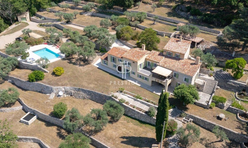 Hermosa Casa De 5 Dormitorios En Bargemon, Provenza Alpes Costa Azul ...