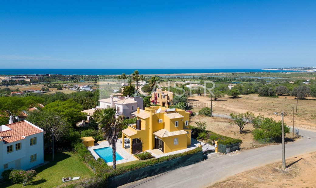 Albufeira Villa House In Albufeira, Algarve, Portugal For Sale (12892412)