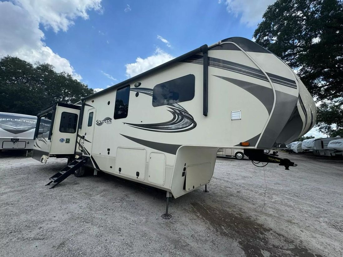 2019 Grand Design Momentum Luxury Fw Th In Thonotosassa, Fl, United ...