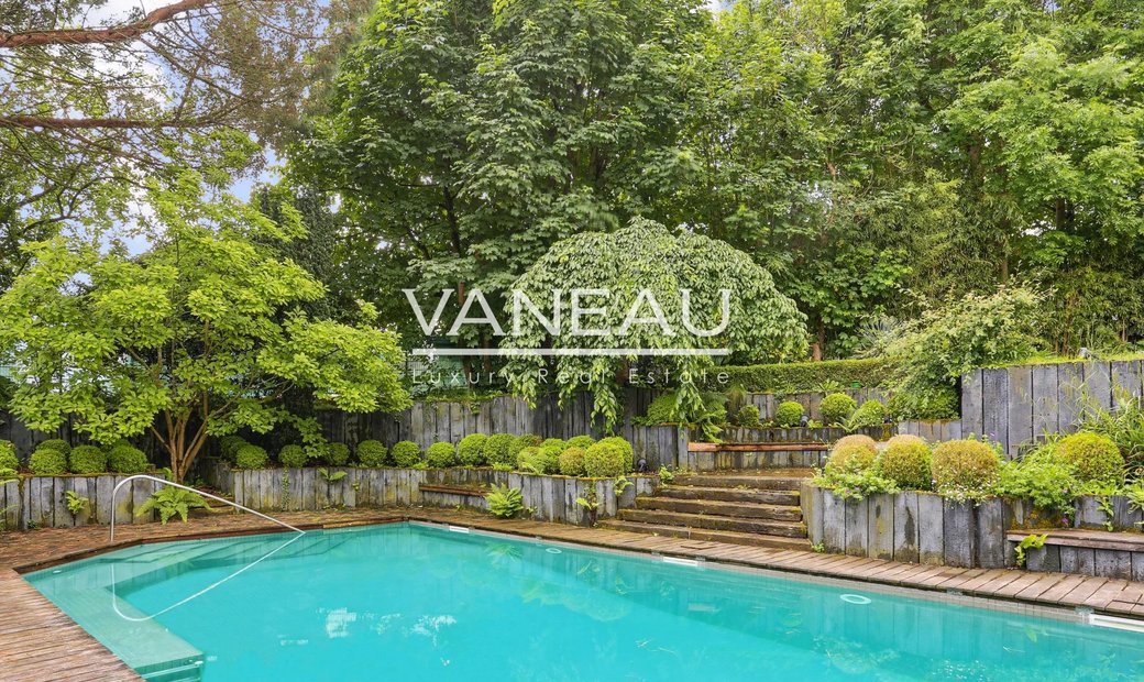 Garches House In Garches, île De France, France For Sale (14455708)