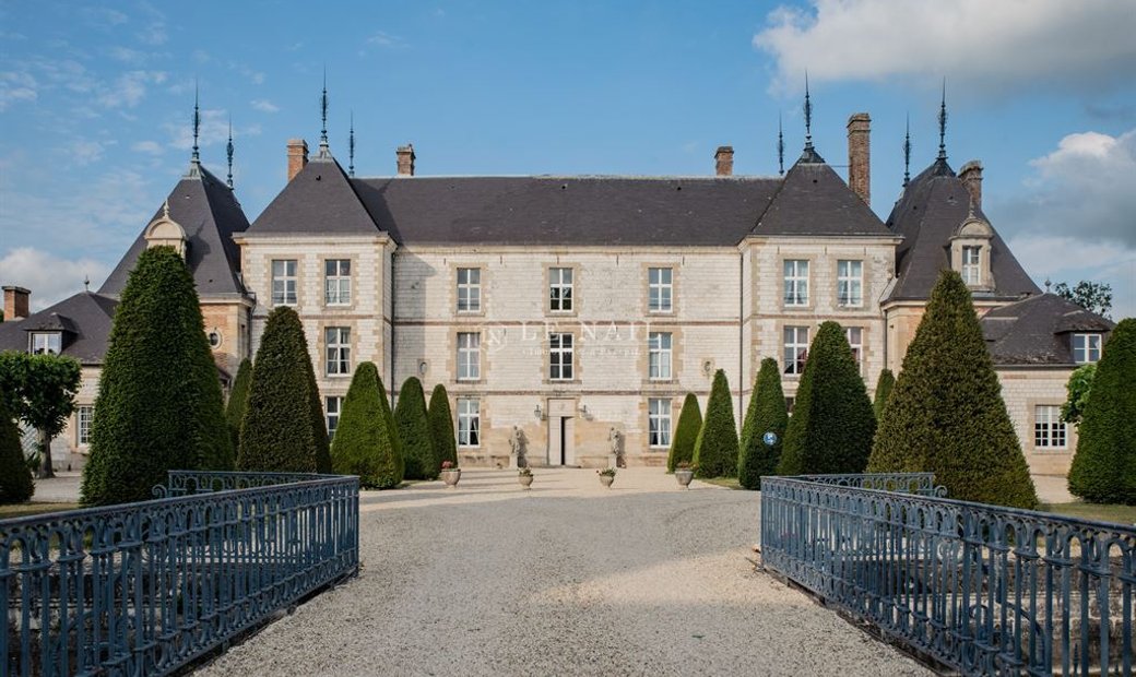 Magnificent Listed Chateau In Champagne, For In Fagnières, Grand Est ...