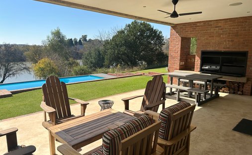 Luxury panoramic / scenic view houses for sale in Metsimaholo ...