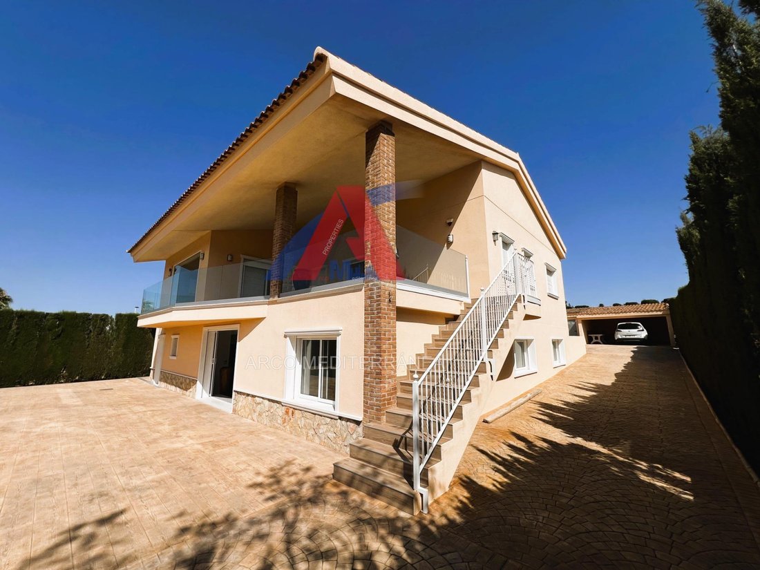 Elche Pedanias Villa In Elx, Valencian Community, Spain For Sale (14462071)