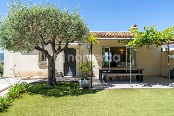 Gassin Villa In Gassin, Provence Alpes Côte D'azur, France For Sale (14463542)