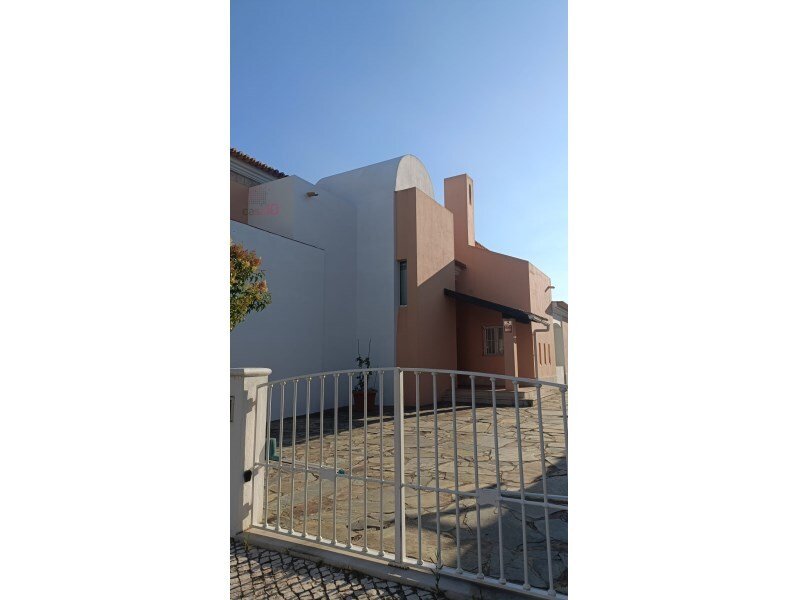 House With 402 M2 And Large Outdoor Garden In In Beja, Beja District ...