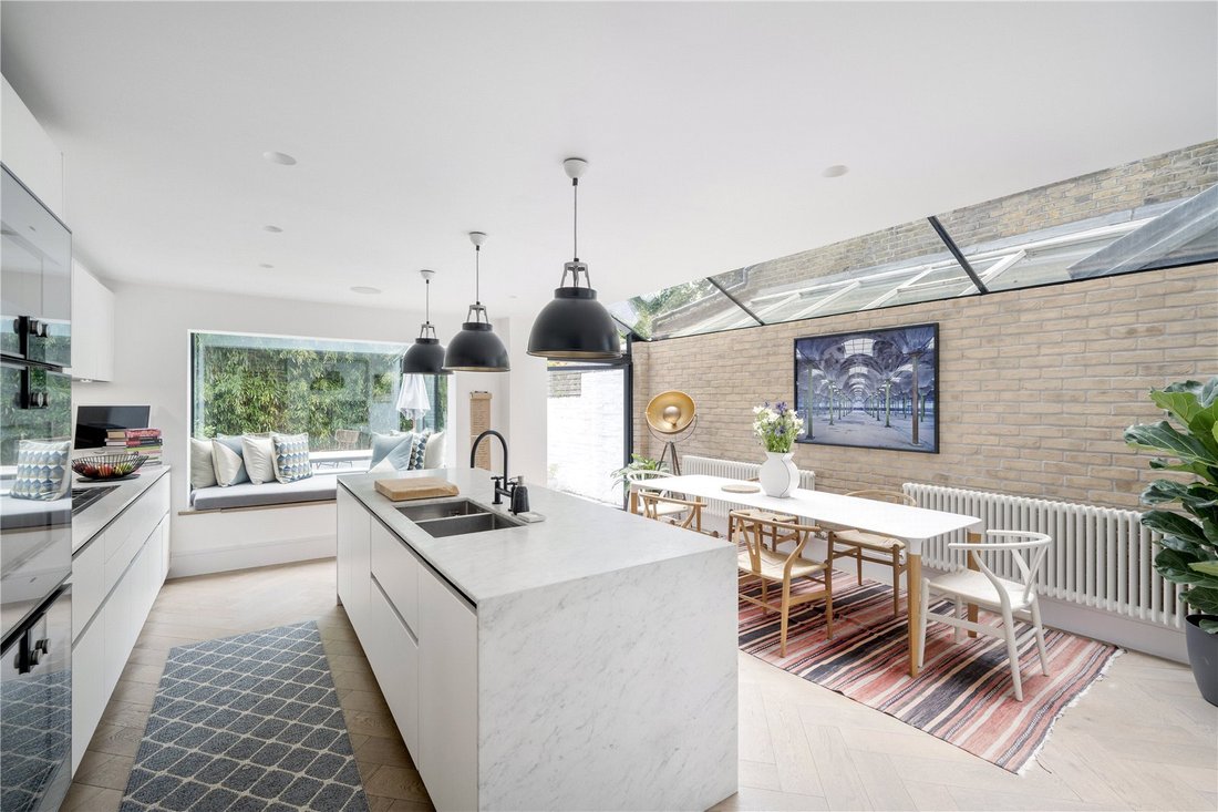 Luxemburger Gärten, London In London, England, Vereinigtes Königreich ...