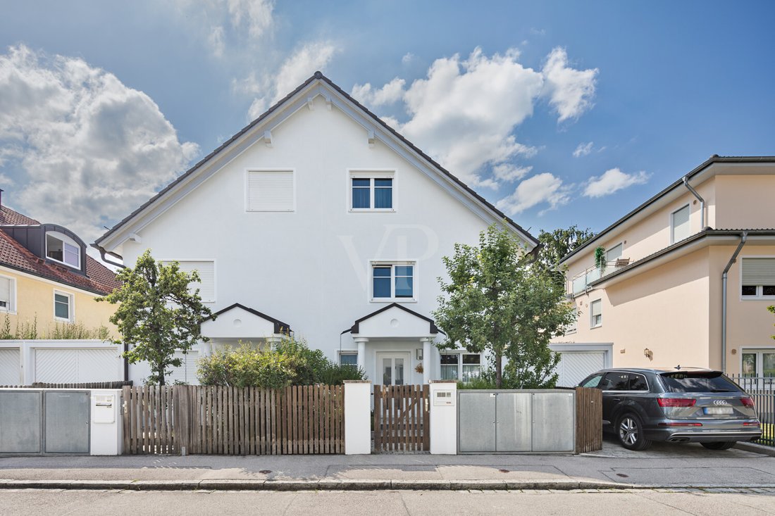 Exclusive Semi Detached House With Elegant In Munich, Bavaria, Germany ...