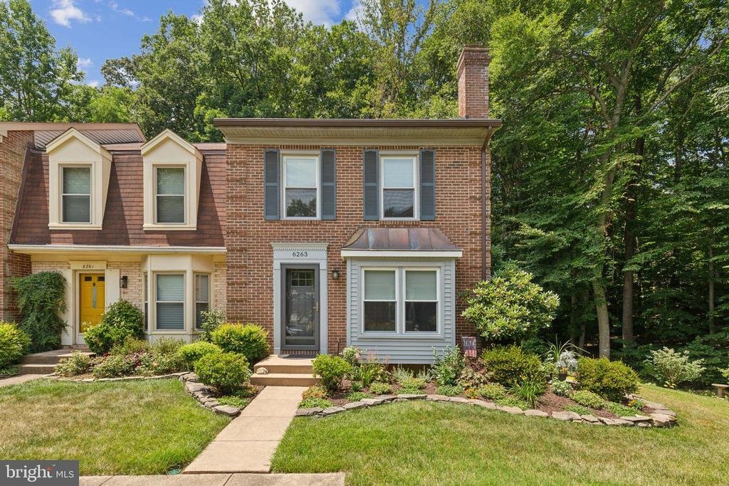 3 Bedrooms Townhouse In West Springfield, Virginia, United States For ...