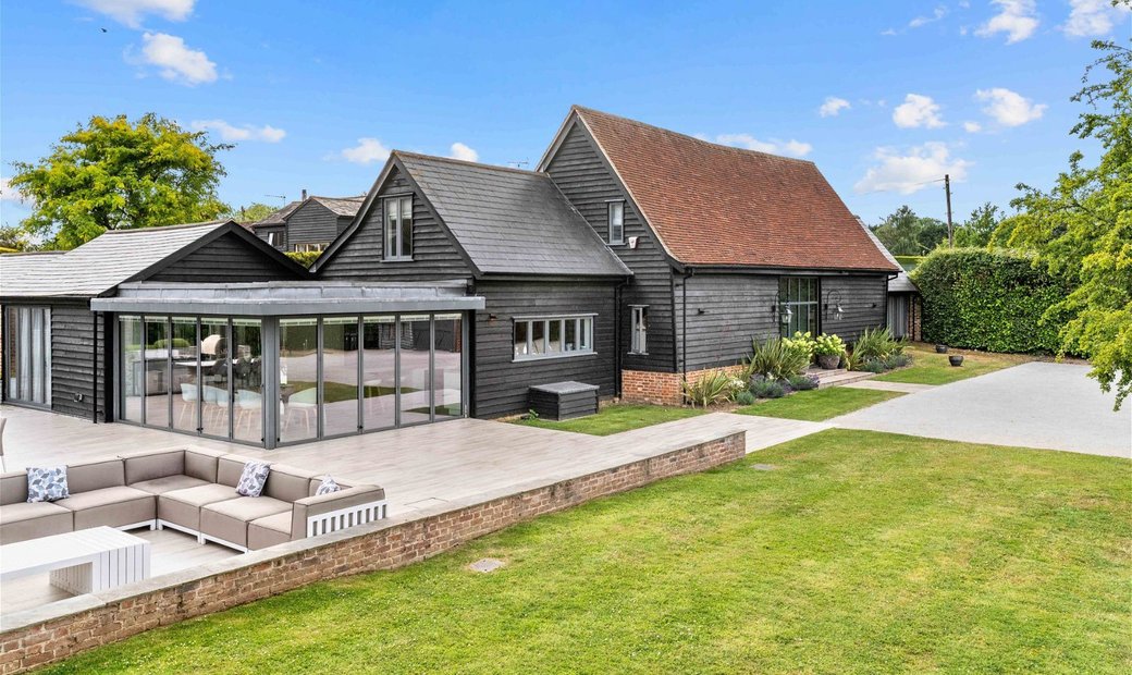 6 Bedroom Barn Conversion For Sale In Watton At Stone, England, United ...