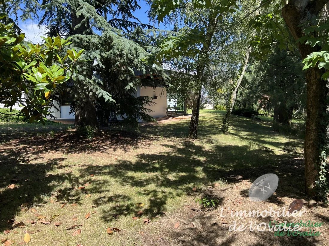 Linas House In Latresne, Nouvelle Aquitaine, France For Sale (14475755)