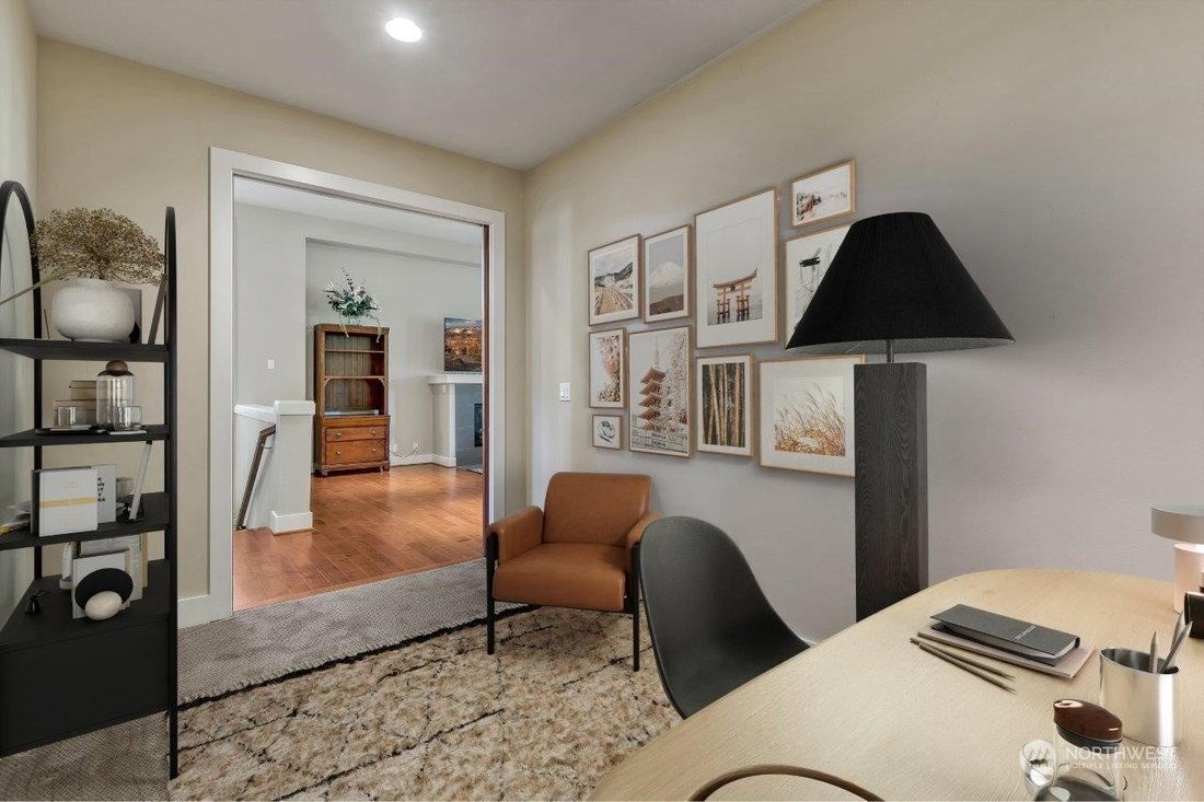 Stylish Retreat With Private Beach In Newcastle, Washington, United ...