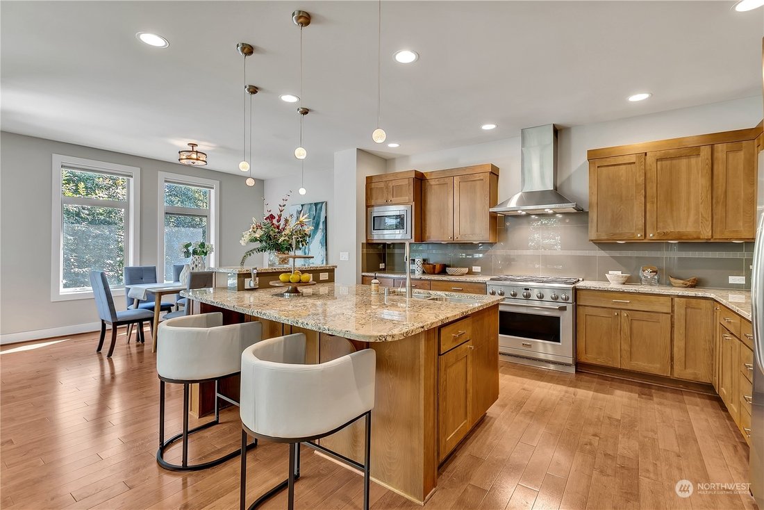 Stylish Retreat With Private Beach In Newcastle, Washington, United ...