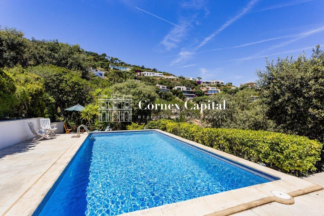 Fantastic Mediterranean Villa With Breathtaking In Sa Riera, Begur ...
