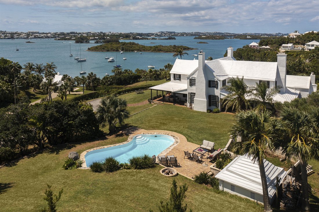 Norwood On Hamilton Harbour In Pembroke, Pembroke Parish, Bermuda For Sale (13760916)