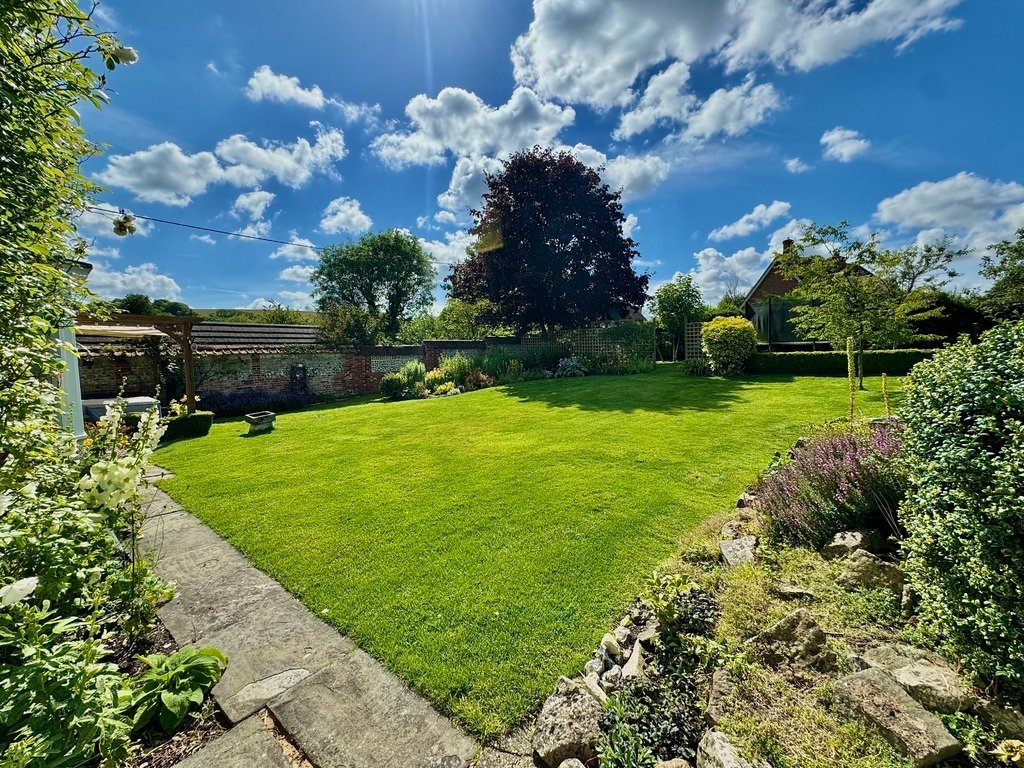 A Stunning Residence Brimming With Character In Upavon, England, United ...