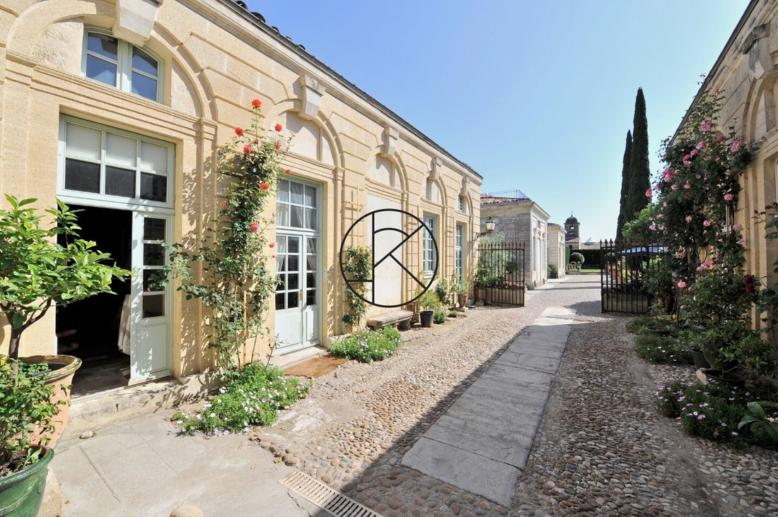 Splendid 18th Century Mansion Listed As A In Montpellier, Occitanie ...