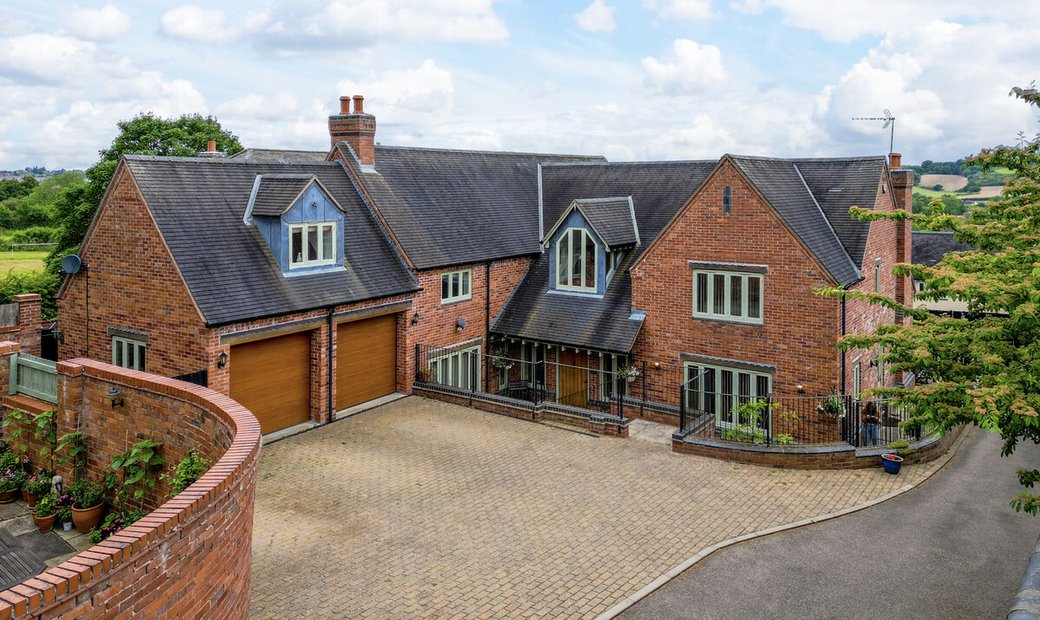 6 Bedroom Detached House For Sale In In Hartshorne, England, United ...