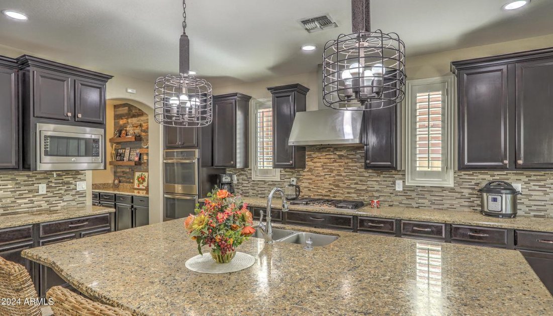 Stylish Living In Artesian Ranch In Chandler, Arizona, United States ...