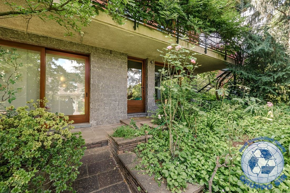 Carate Brianza Villa In Carate Brianza, Lombardy, Italy For Sale (14489981)