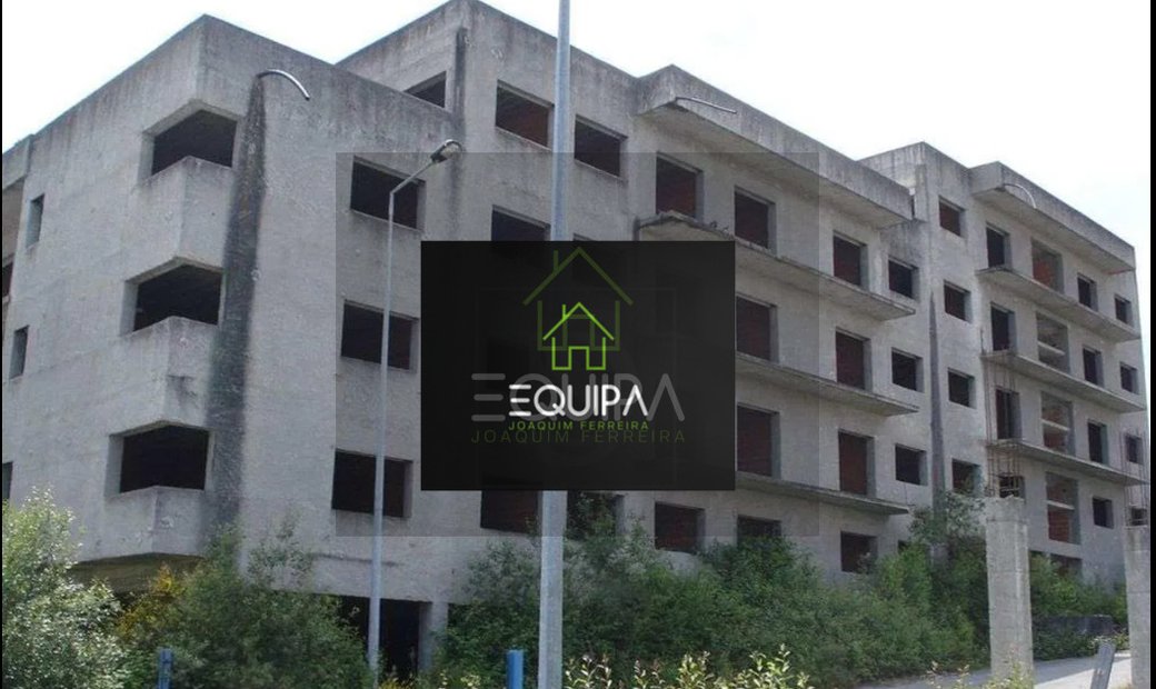 Prédio Habitacional Em Construção Em In Lousada, Porto District ...
